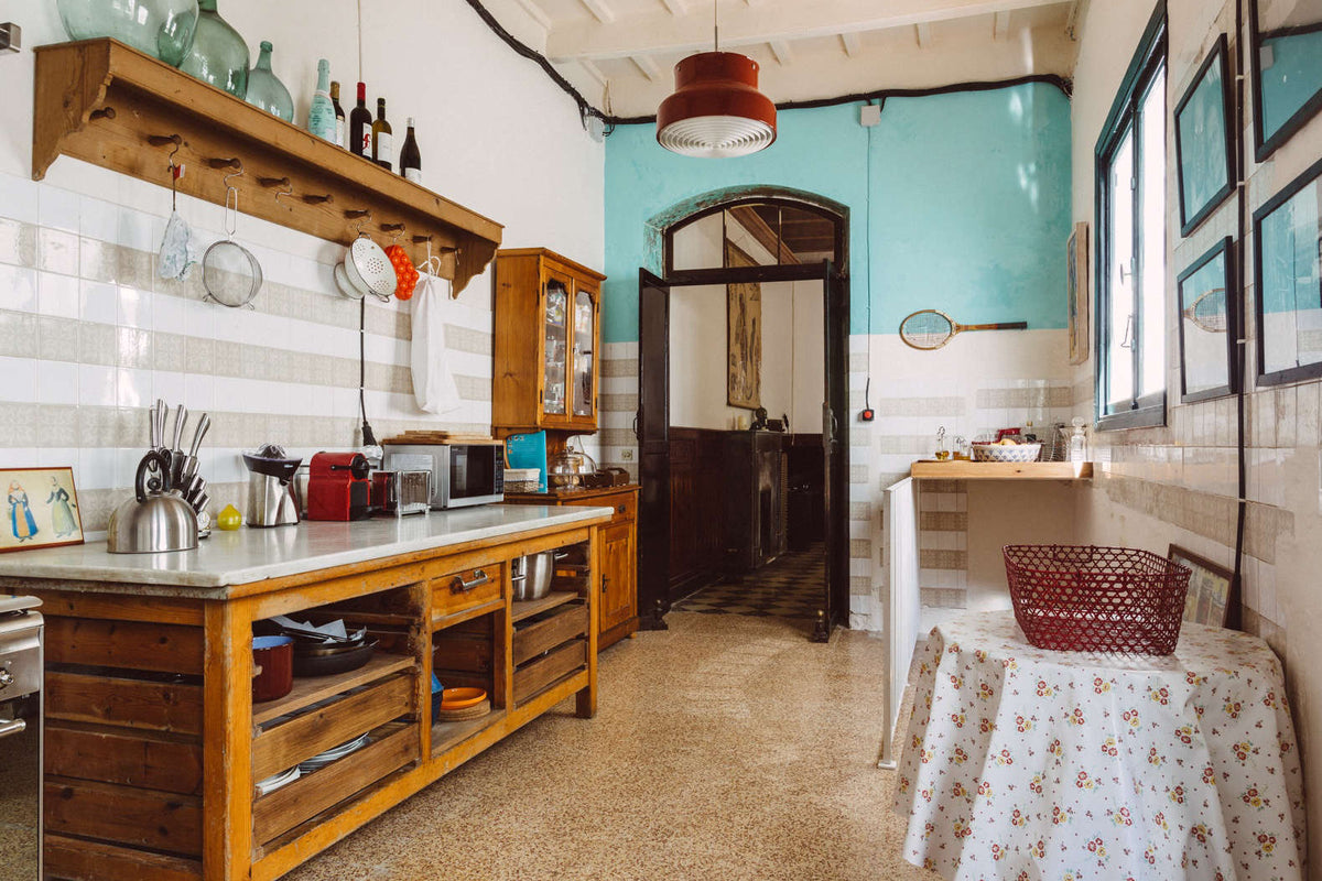 Ideas to Steal: 7 Kitchen Storage Solutions With Vintage Charm – Mobivycom